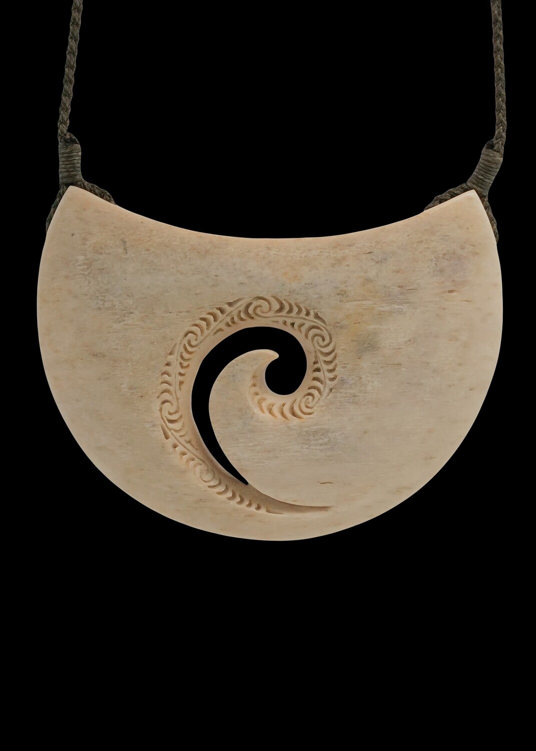 Moko Pounamu, Breastplate Genuine Whale Bone Carving - Rarawa