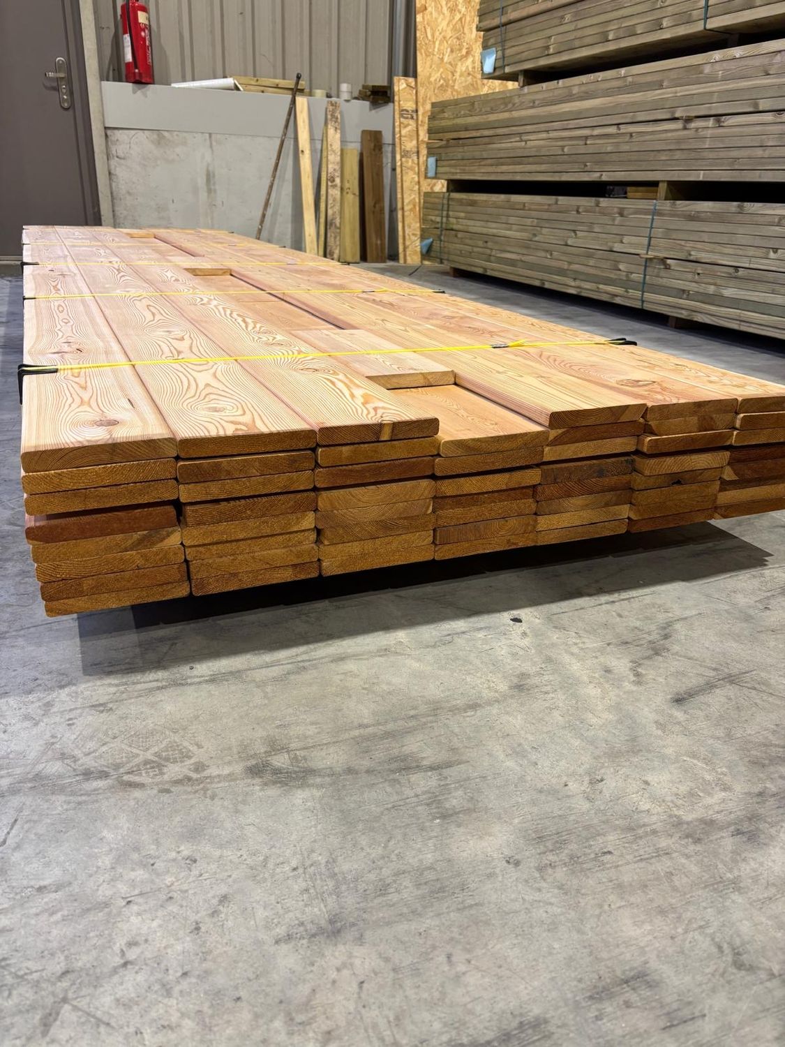 Siberian Larch Decking Boards 21mm Smooth