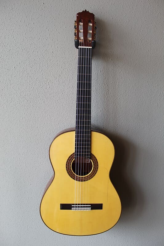 Flamenco Guitars | Memorial Music