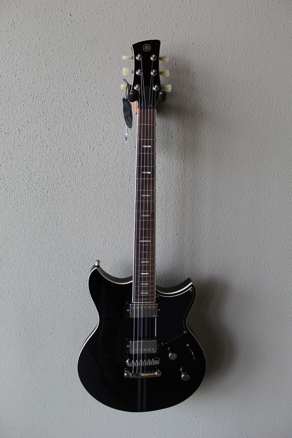 Yamaha RSS20 Revstar Standard Electric Guitar with Gig Bag - Black ...