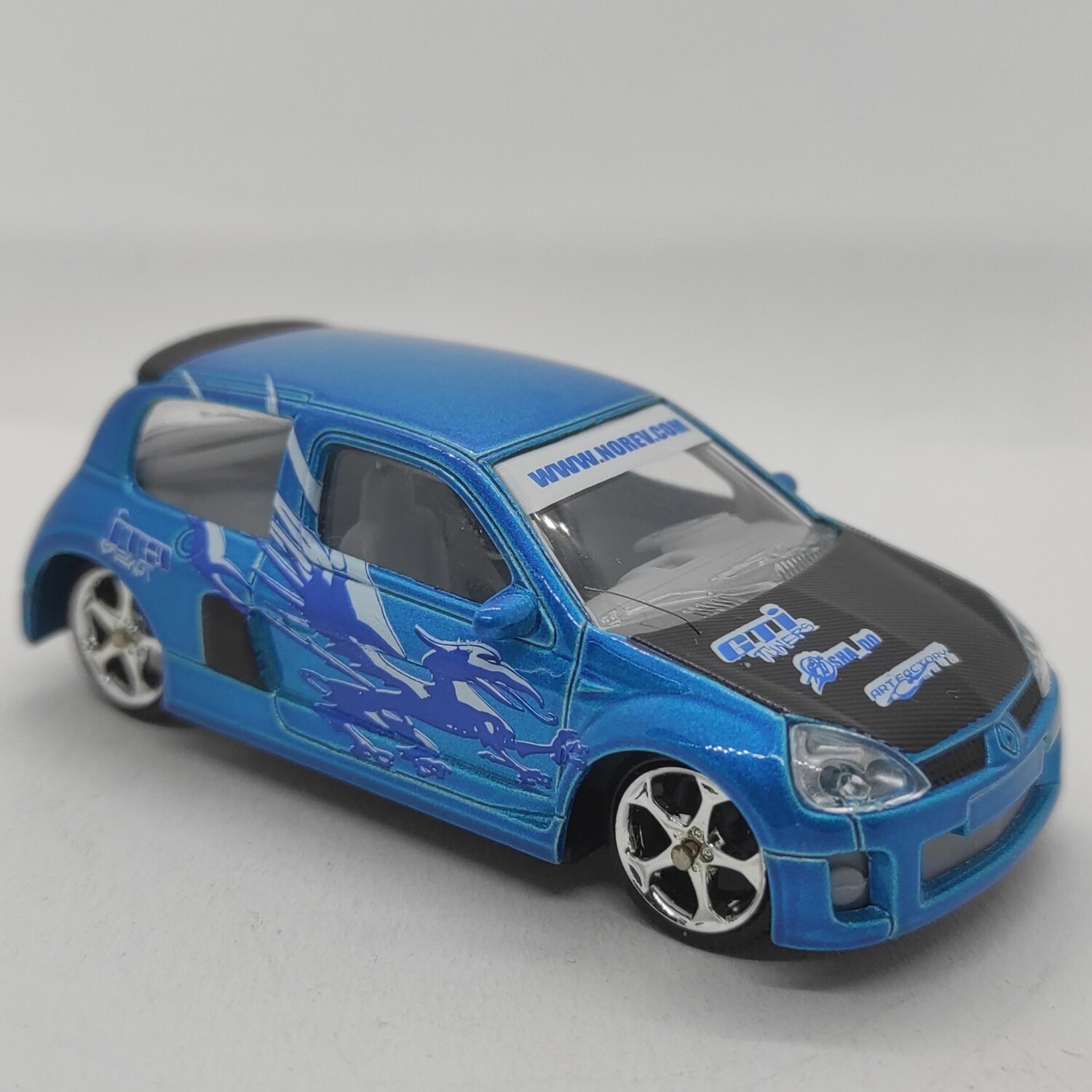 Renault Clio 2 V6 tuning