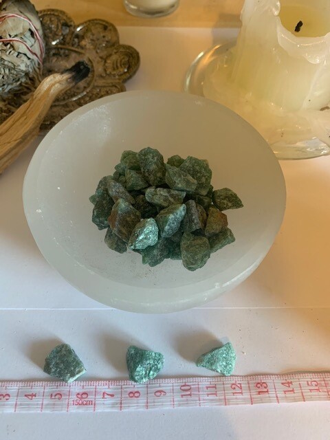 Green Aventurine Rough (V.Small/Tiny rough chunks) Green Aventurine Rough (V.Small/Tiny rough chunks)