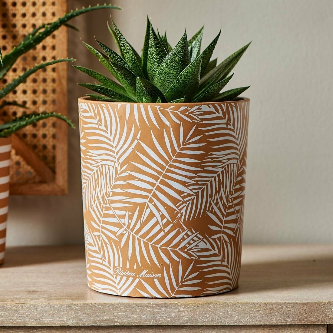 Botanical Leaf Pot
