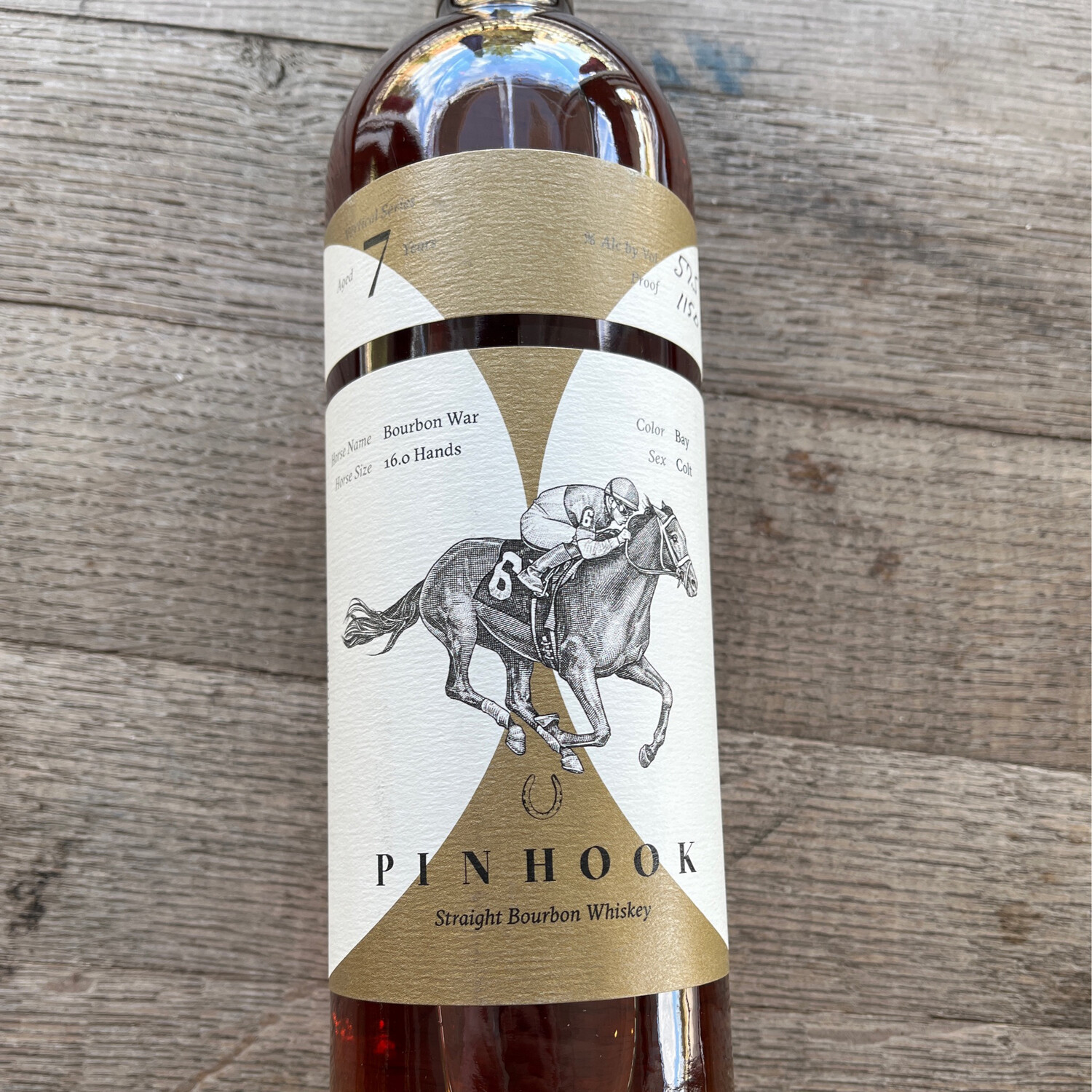 Pinhook Straight Bourbon Whiskey War Aged 7 years