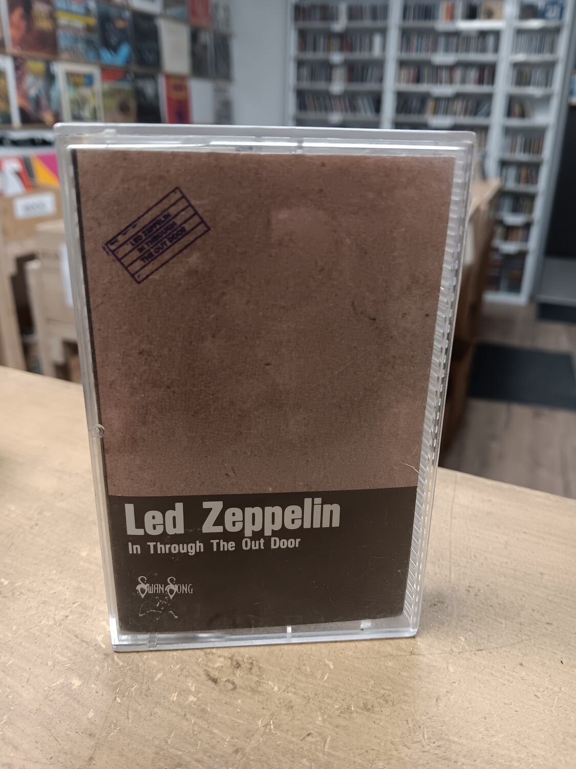 LED ZEPPELIN - In through the outdoor (CASSETTE)