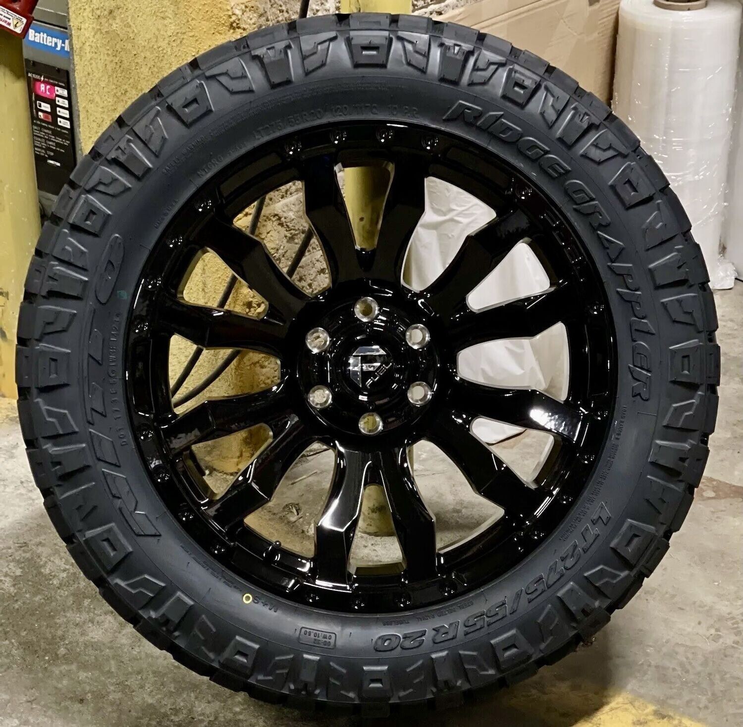 Wheel & Tire Fuel 20x9 6X139.7 Gloss Black Wheels & 33x12.50R20 Nitto ...
