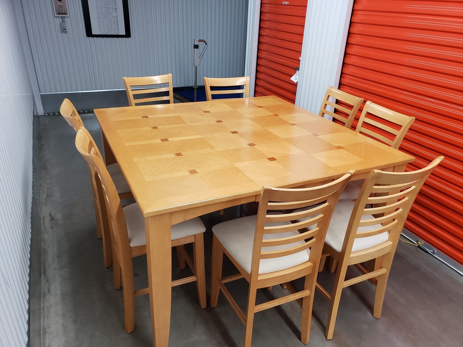 Pub Table with 8 chairs, opens to 5x5 ft #2133