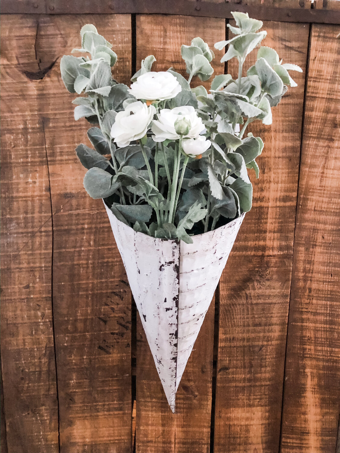 Chippy White Wall Cone