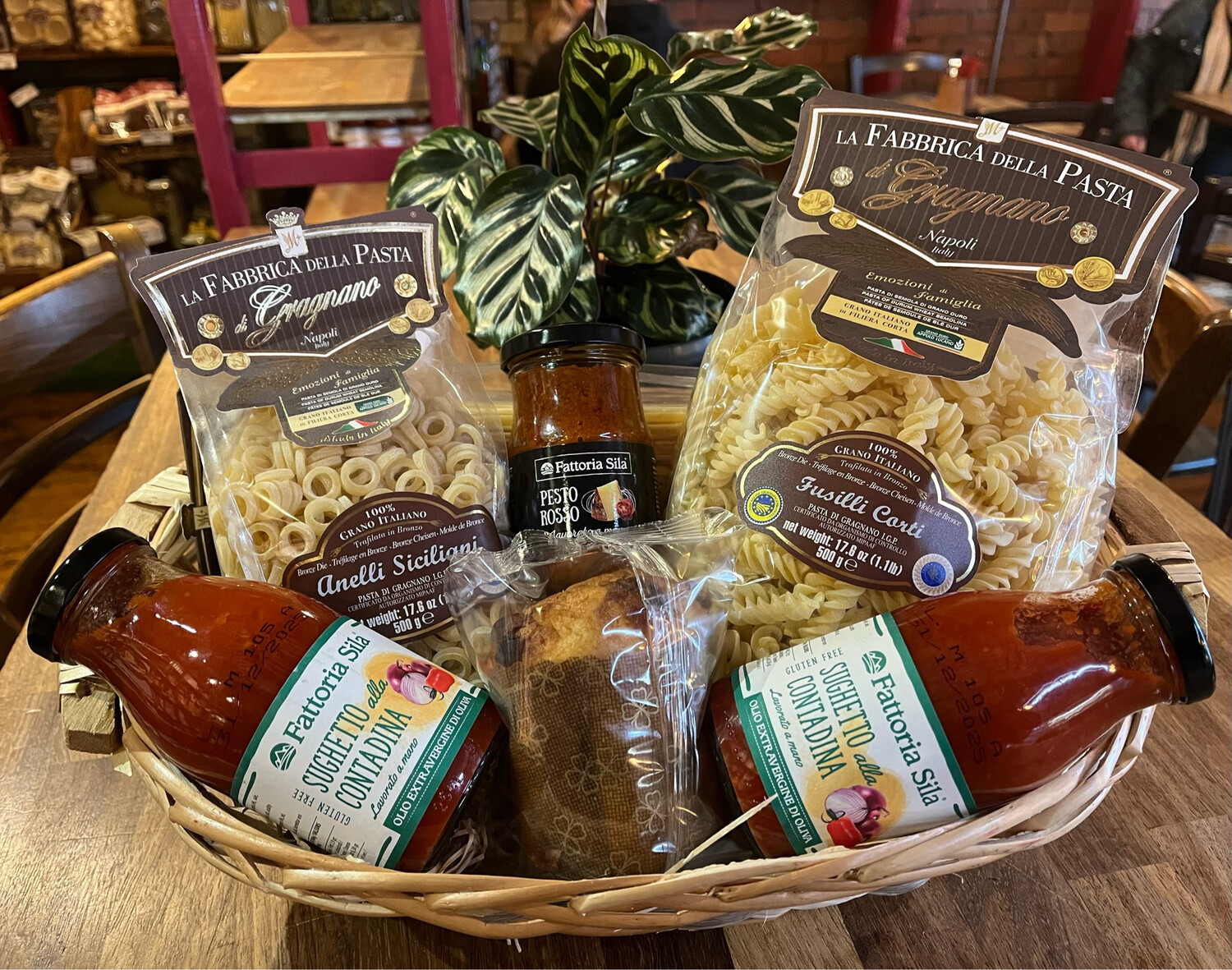 Italian Gourmet Food Shop in the UK Deli Casa Italia
