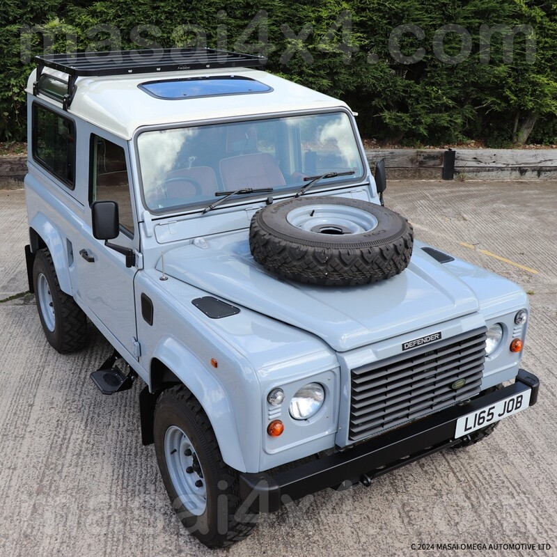 Defender 90 300Tdi 1993 – Light Grey – Horsebox Windows – Masai Parts ...