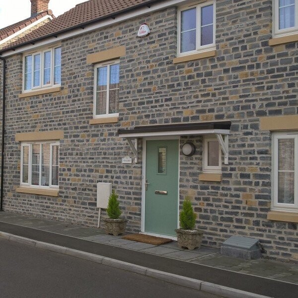 Natural Stone Cladding Slips. Exterior Wall Bricks | Real Brick Cladding