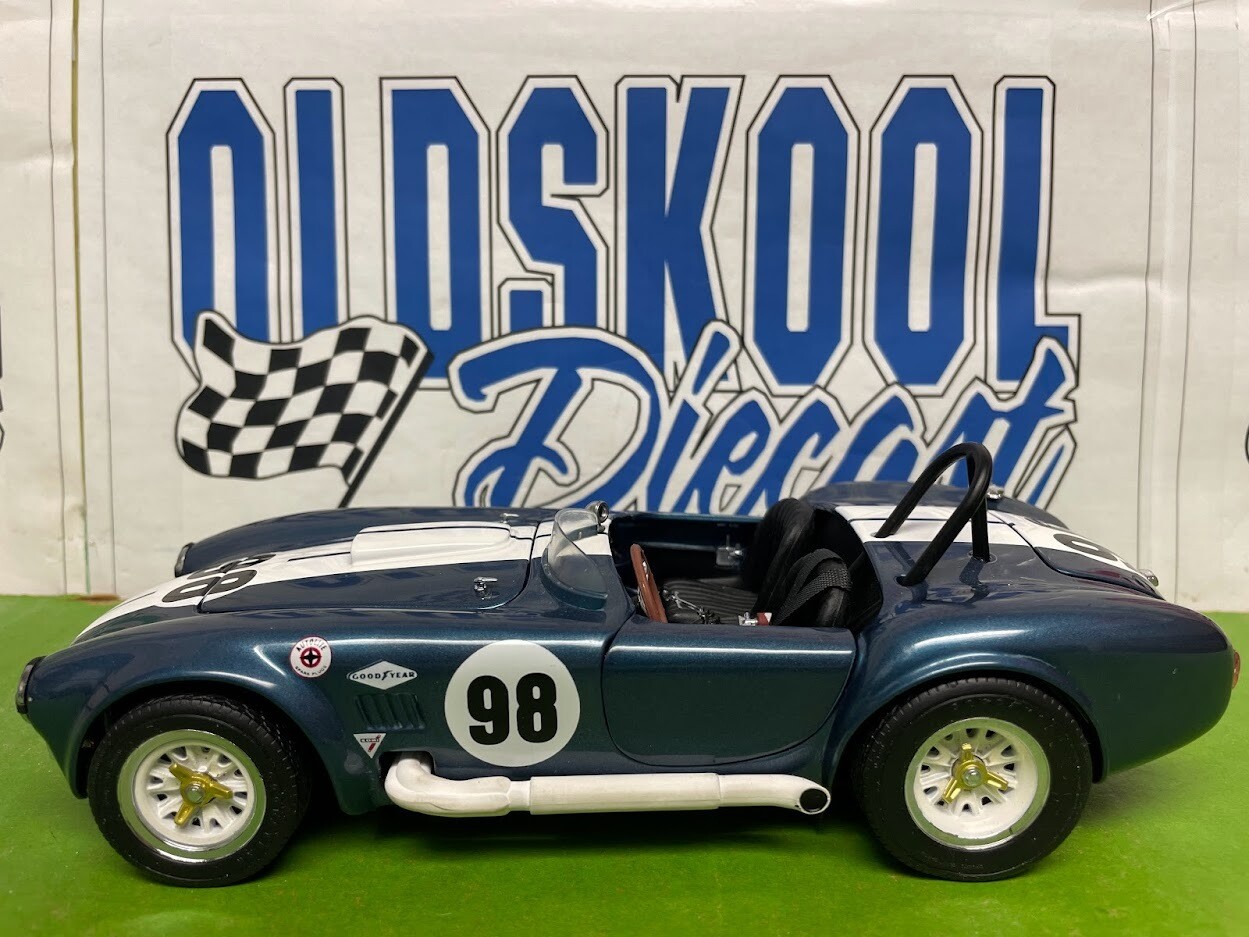 Creative Masters Revell Caroll Shelby Cobra 427 1:20 scale