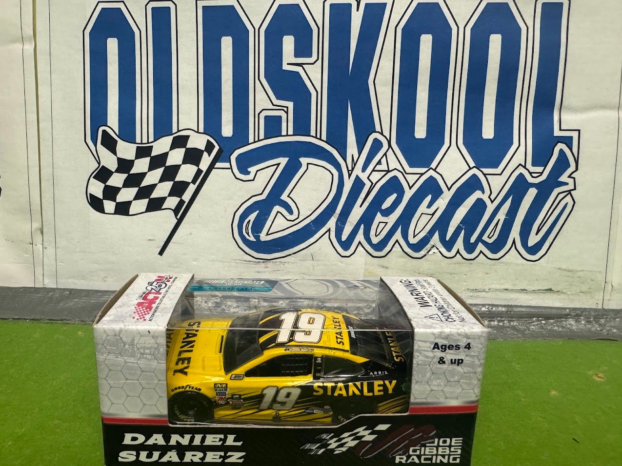 Daniel Suarez #19 Stanley 2017 1:64
