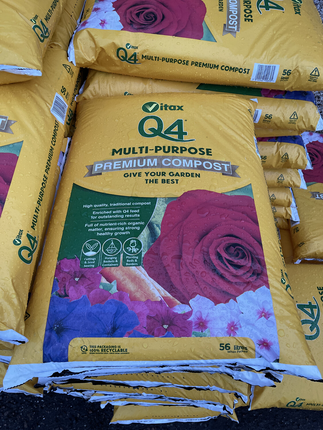 Vitax Q4 Multi-Purpose Compost (56 ltr.)