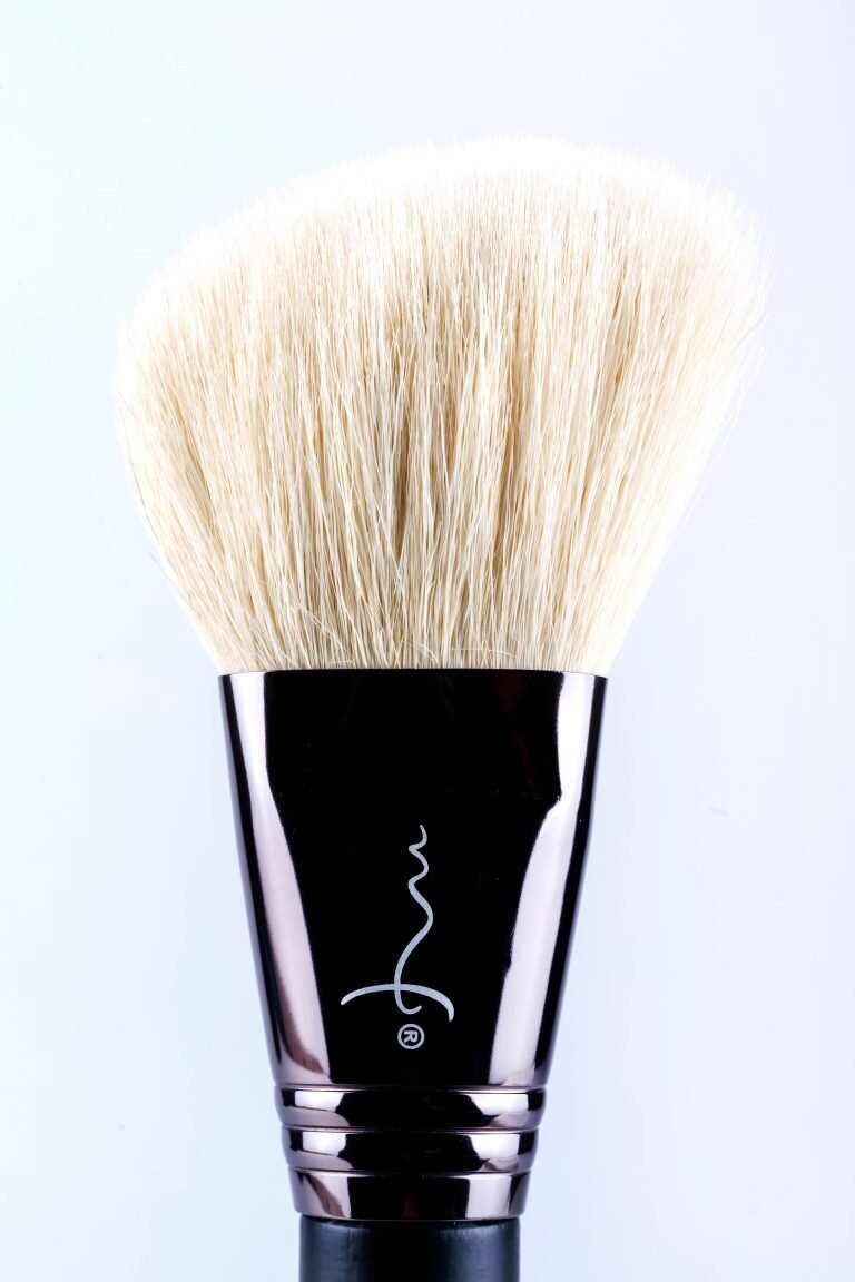 Brocha BYX1281 - Brocha Angular Grande - Marifer Cosmetics
