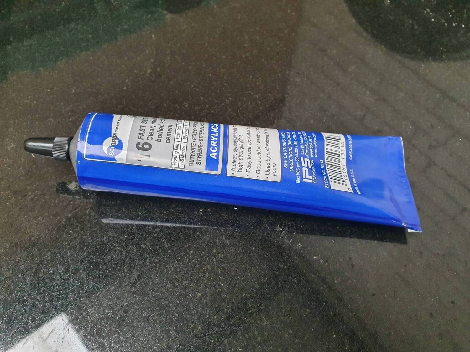 Weld-On 16 Acrylic Cement in Perth | CutOut Plastics