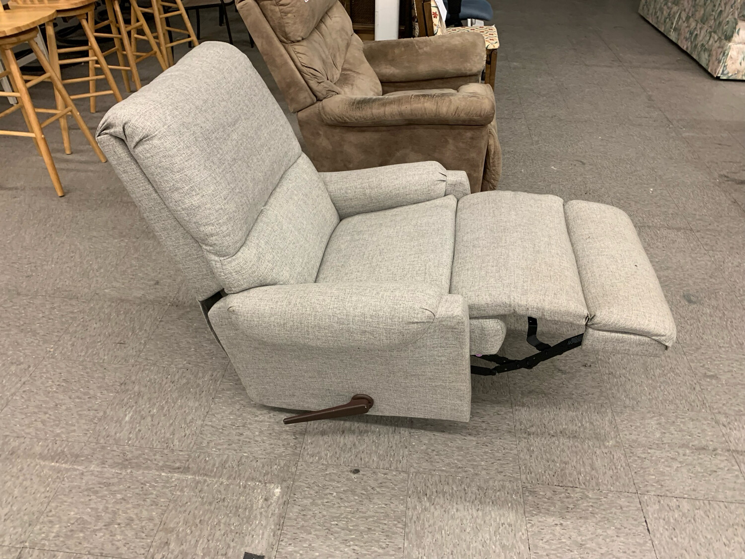 Small Scale Recliner