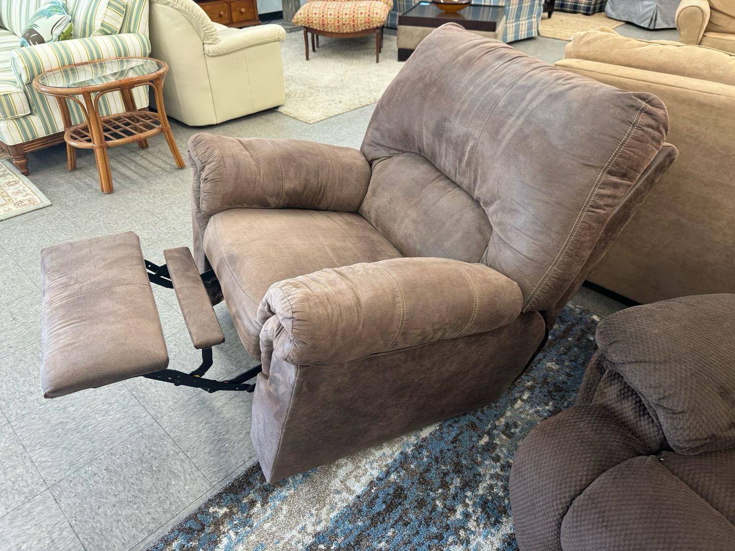 Overstuffed Arm Recliner Chair