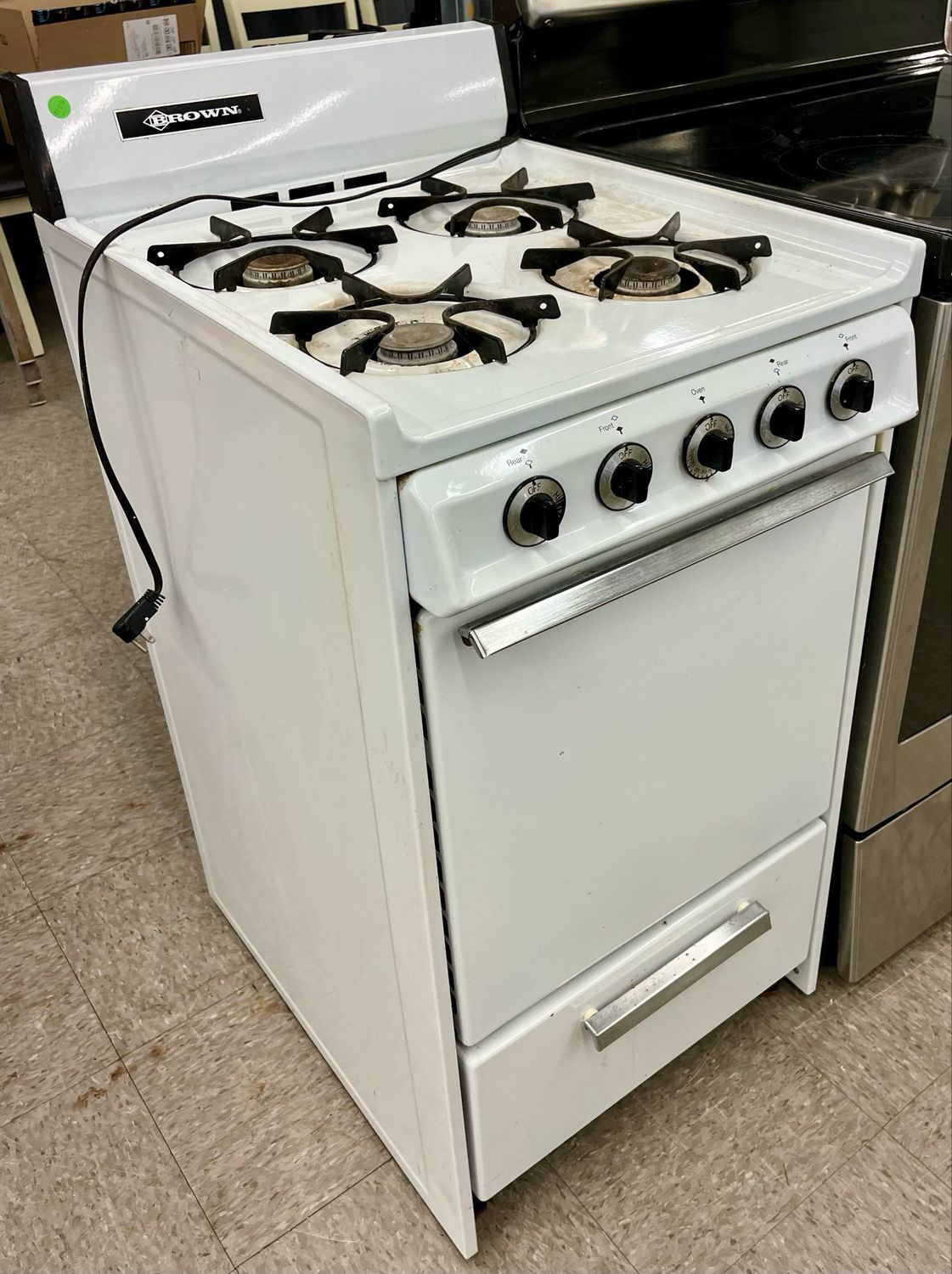 20” Wide Gas Stove by Brown