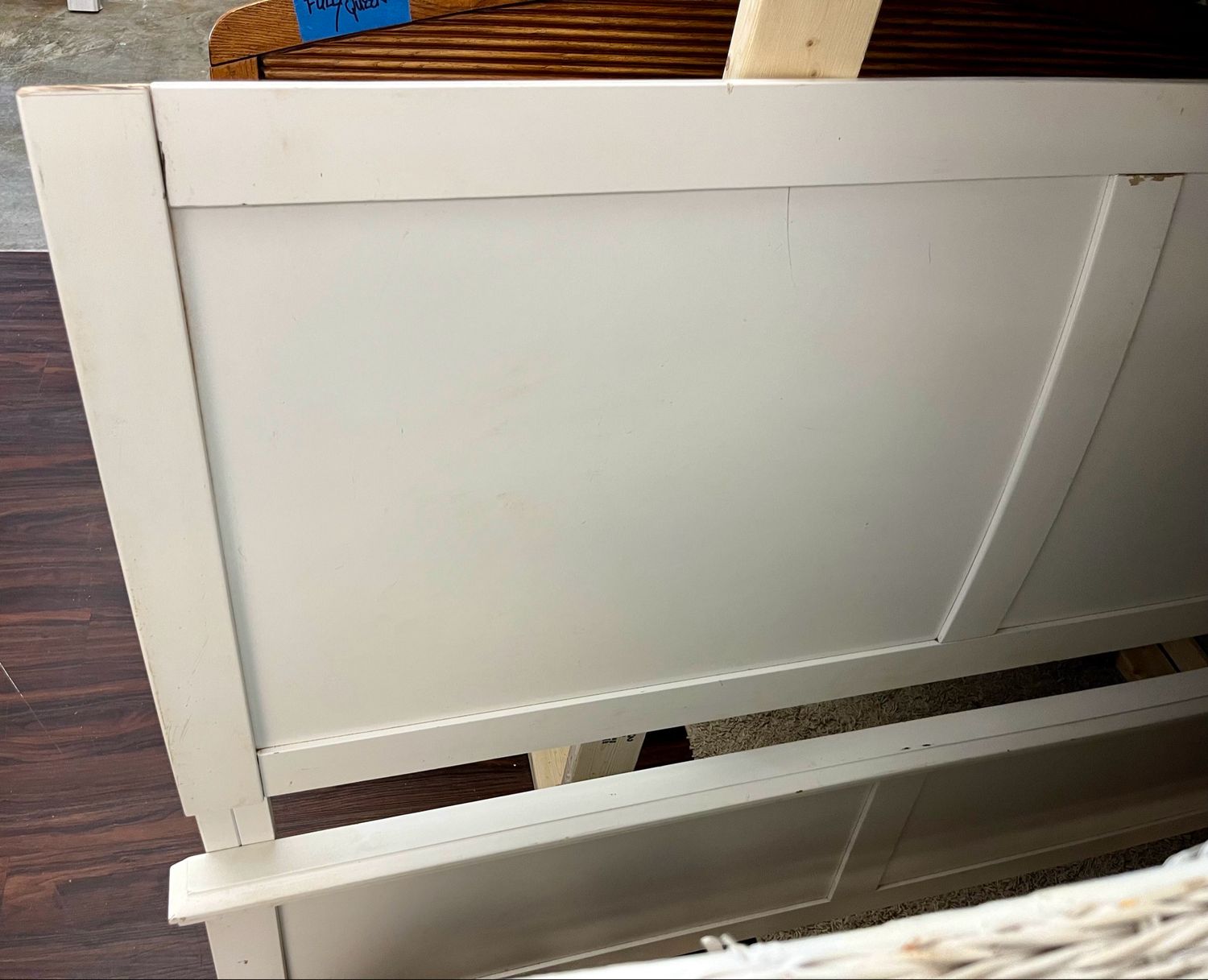 Queen Head+Footboard + Bunkie Boards