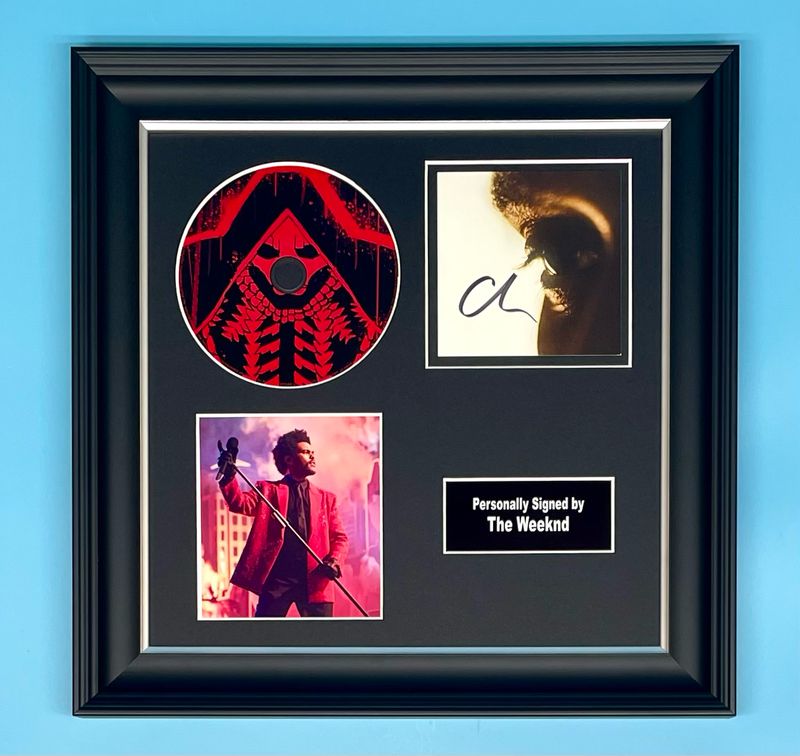 MUSIC MEMORABILIA