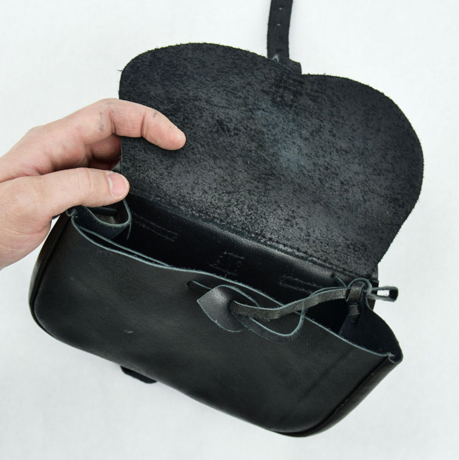Black Leather Hunting Pouch | Veteran Arms From Muzzleloading Era