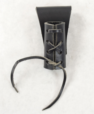 Vertical Dagger Frog - Black | Veteran Arms From Muzzleloading Era