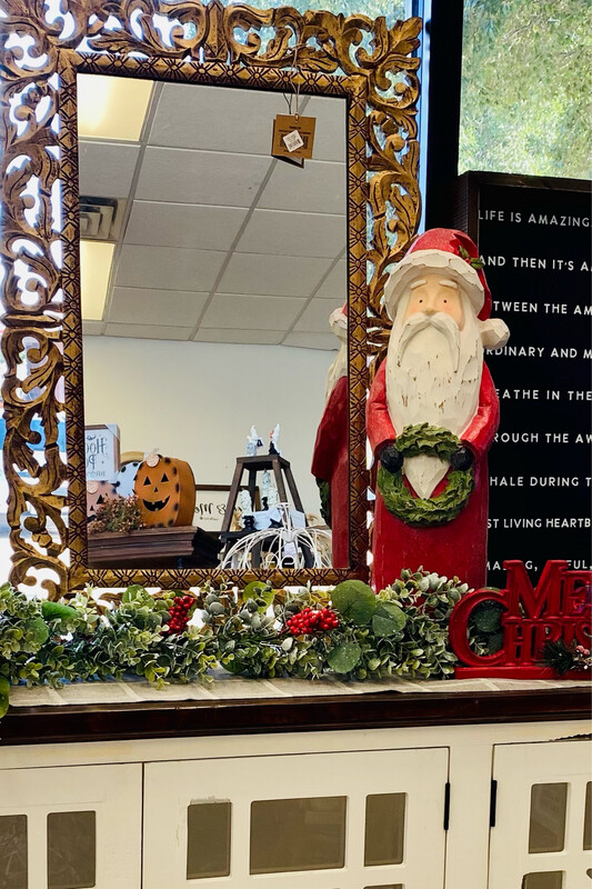 Raz 24" Carved Santa w/wreath