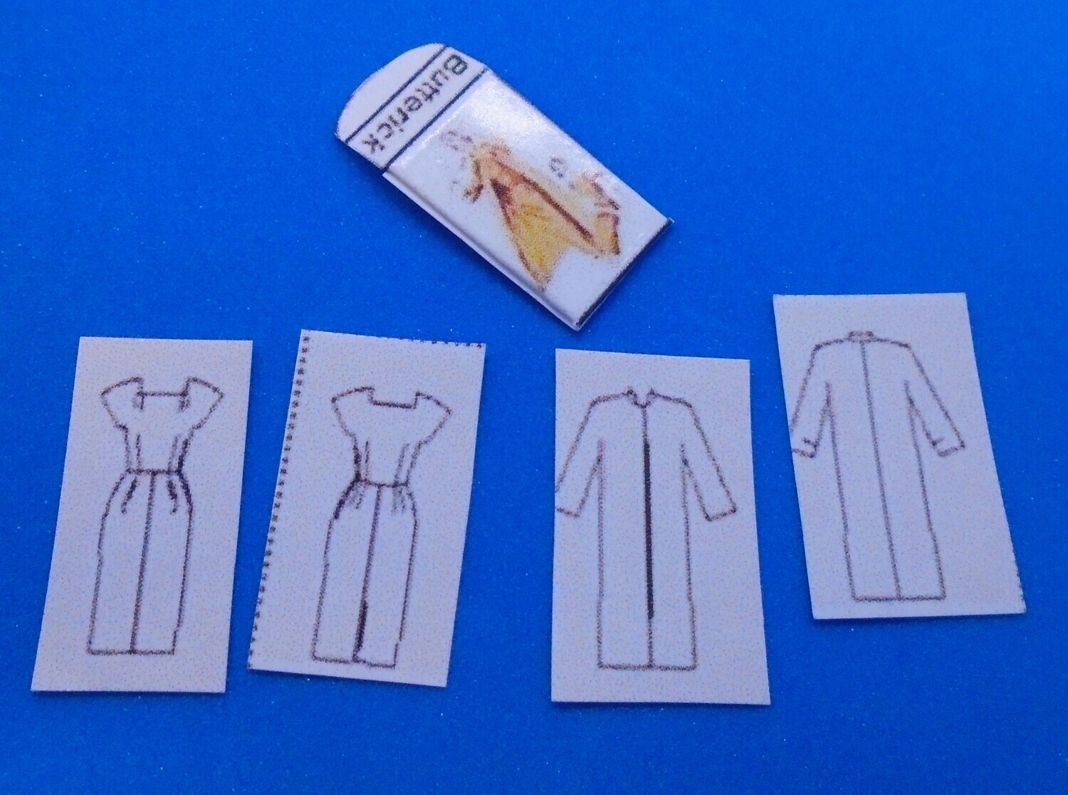 SEWING PATTERN AND PACKET