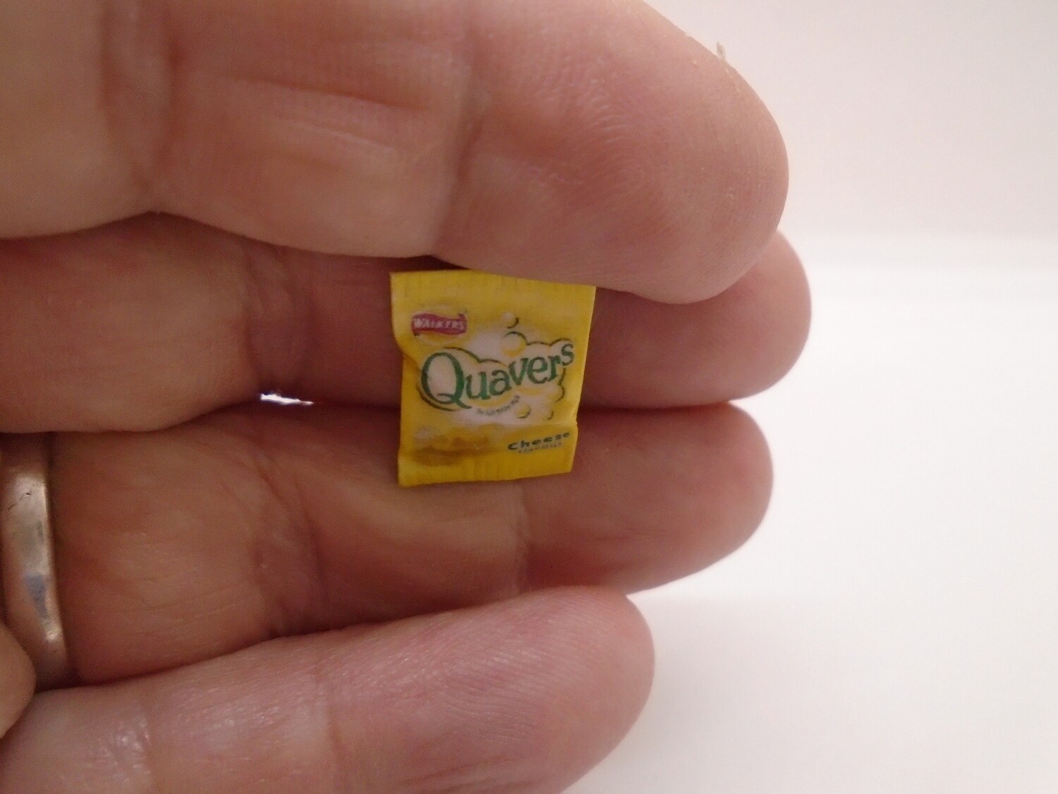 PACKET OF QUAVERS CRISPS