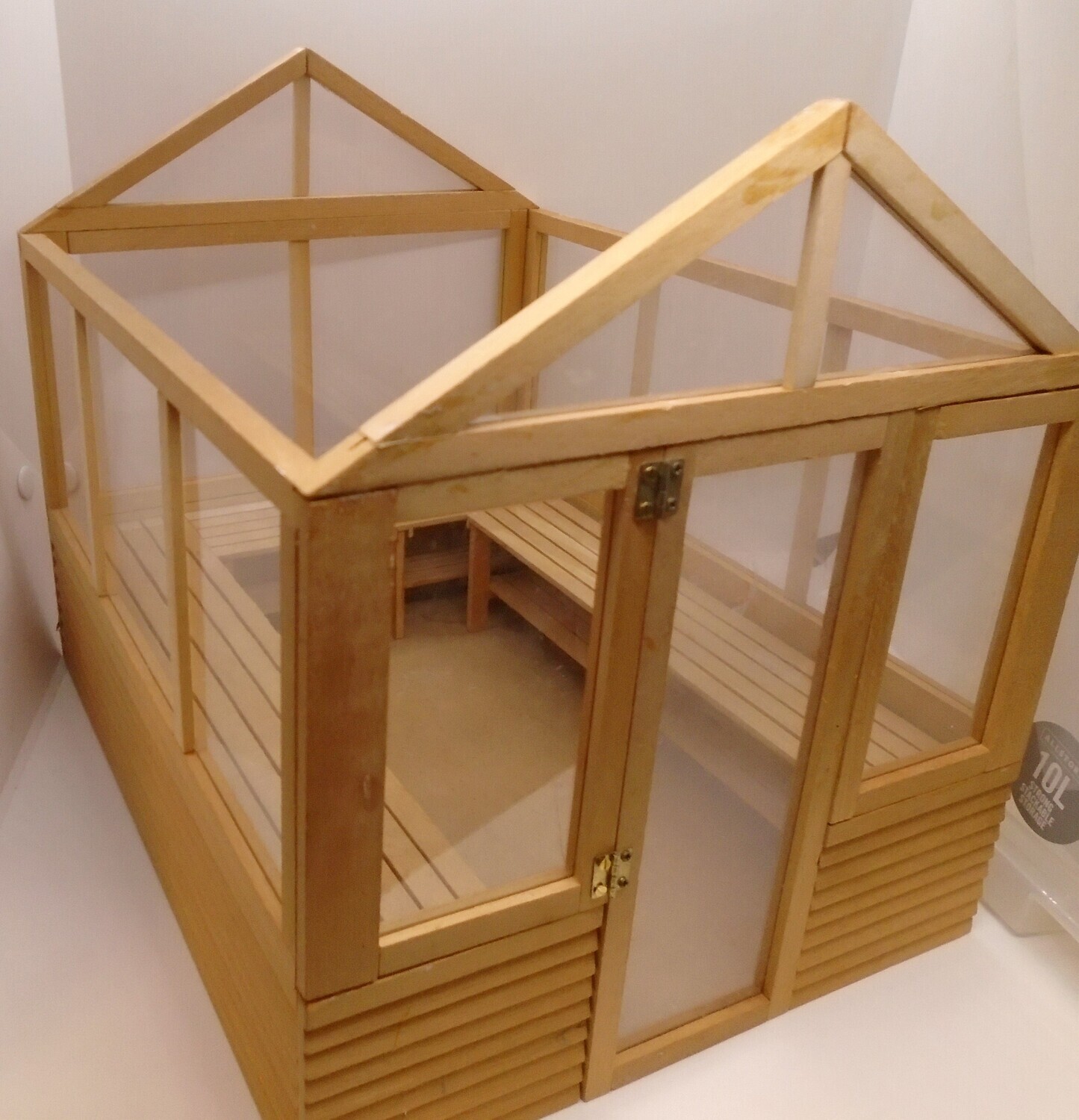 LARGE POTTING SHED/GREENHOUSE