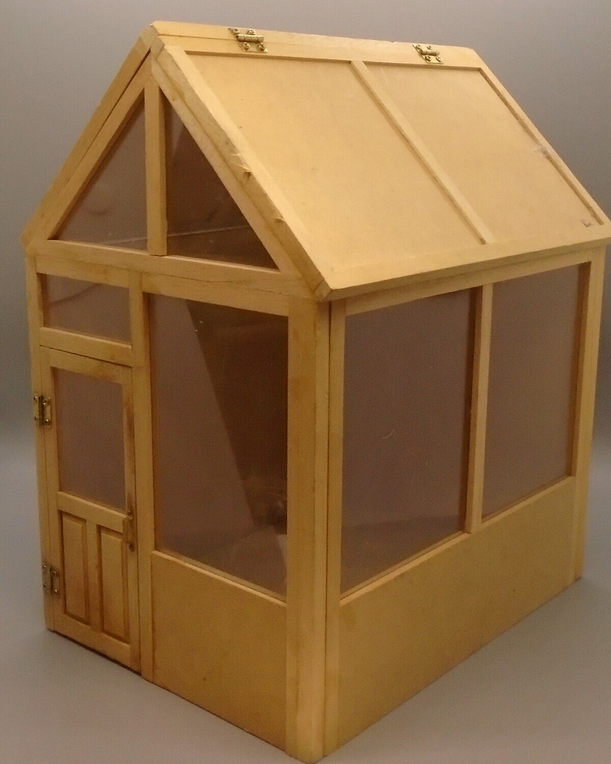 EX DISPLAY POTTING SHED