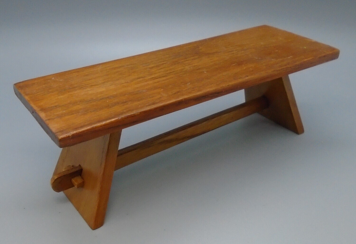 TUDOR STYLE BENCH TABLE
