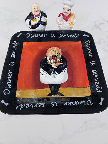 Butler Dinner Plate With Butler & Chef Salt/Pepper Shakers