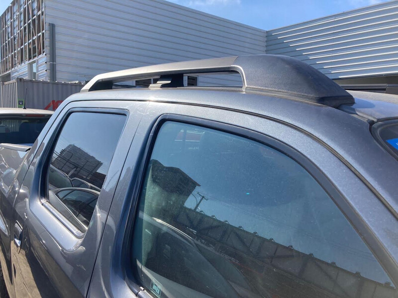 HONDA OEM RIDGELINE GEN1 OEM BLACK ROOF RAILS - Fits Gen1