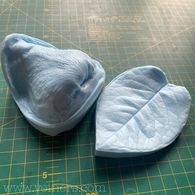 Peony Leaf Veiner ( Mold ) + Cutter ( Optional )
