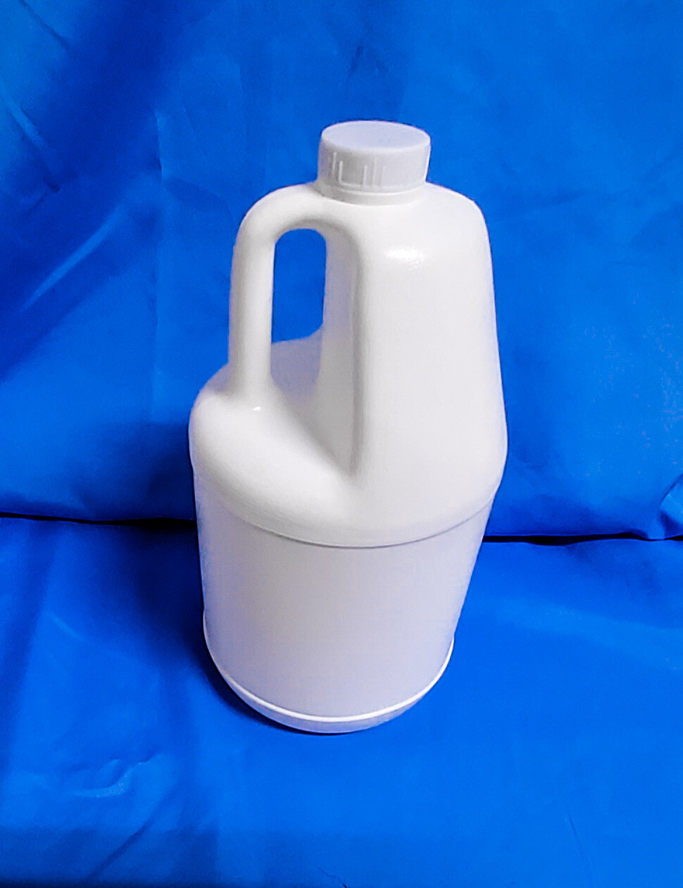 White Round Industrial Gallon 3.78 liter - Store - Amistad Plastics and ...