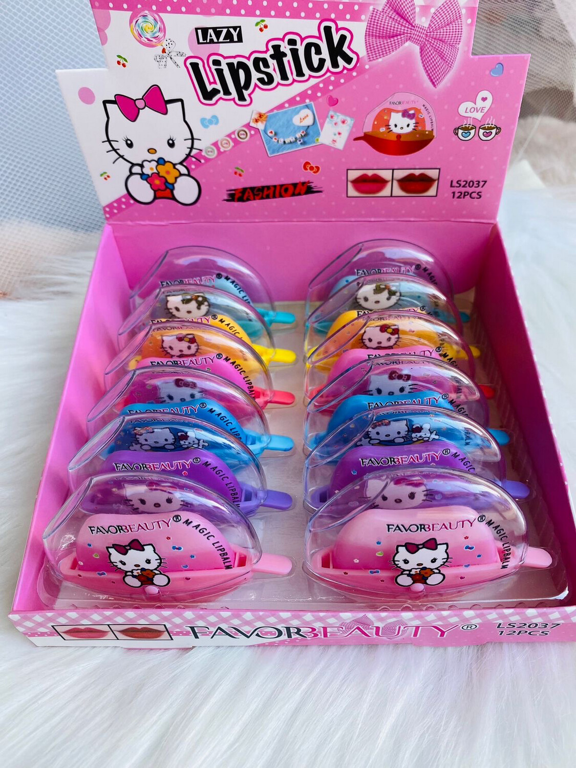 Labial Mágico Hello Kitty caja 12pz