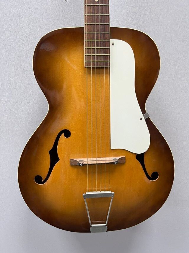 Silvertone 619 Archtop Guitar 1960's - Sunburst