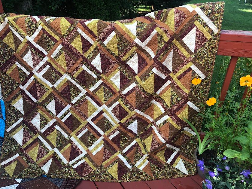 Scrappy Tri Recs Quilt | QuiltingWithLori