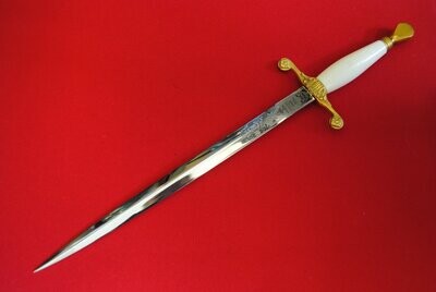 Pre-Owned & Custom Knives