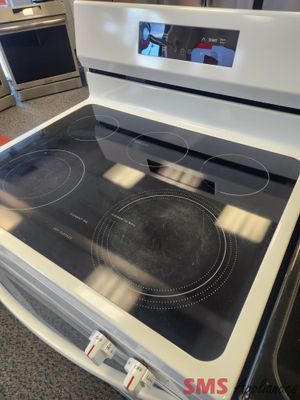 Frigidaire Glass Top Stove FCRE305CBW