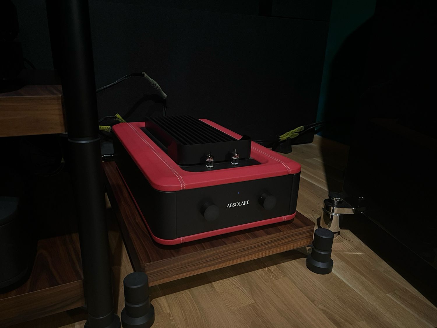 Absolare Signature Integrated Amp