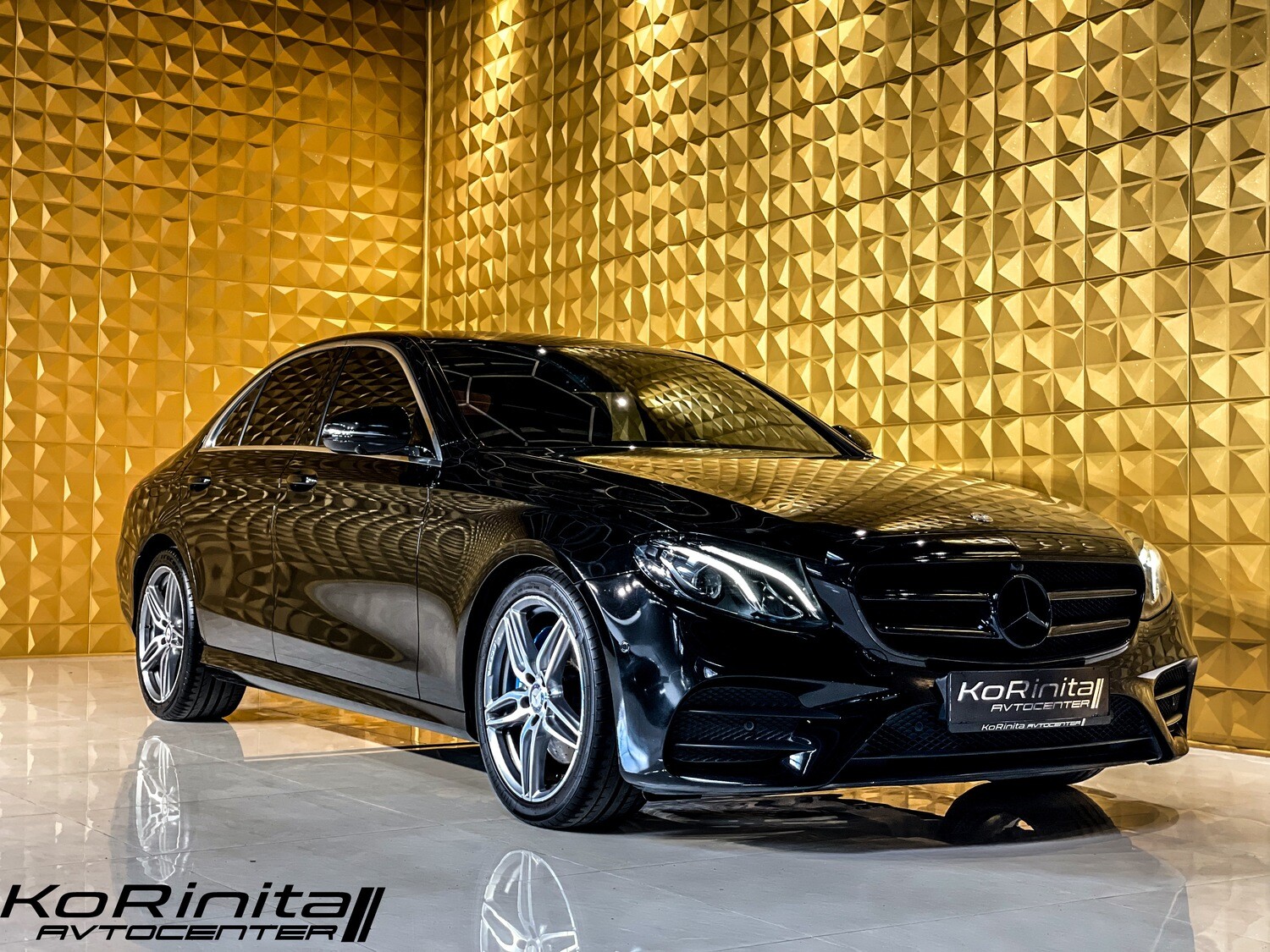 MERCEDES BENZ E200D AMG 2017 203628 KM