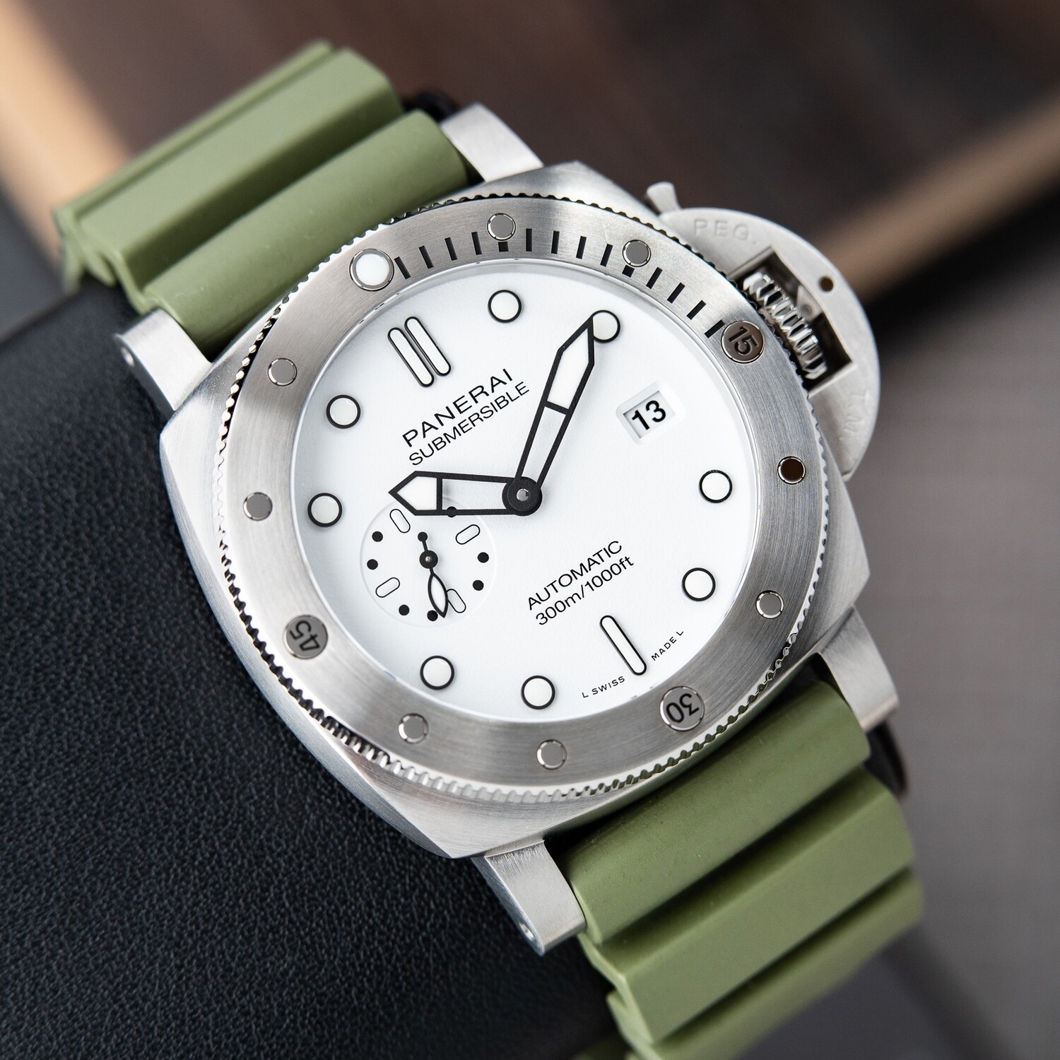 Panerai Submersible QuarantaQuattro Bianco UNWORN White Stainless Steel ...