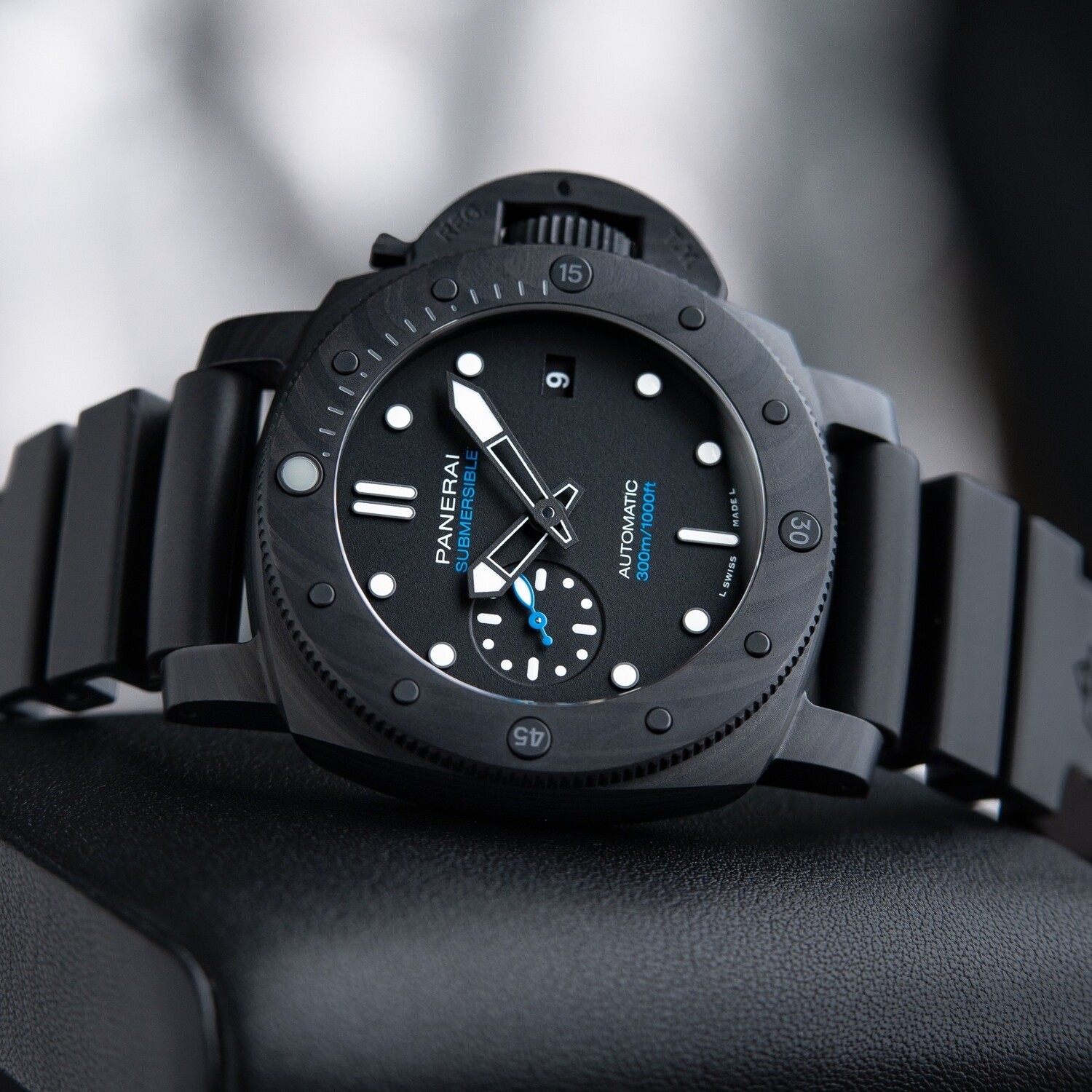 Panerai Luminor Submersible 2023 Carbotech Date Black Automatic Watch ...