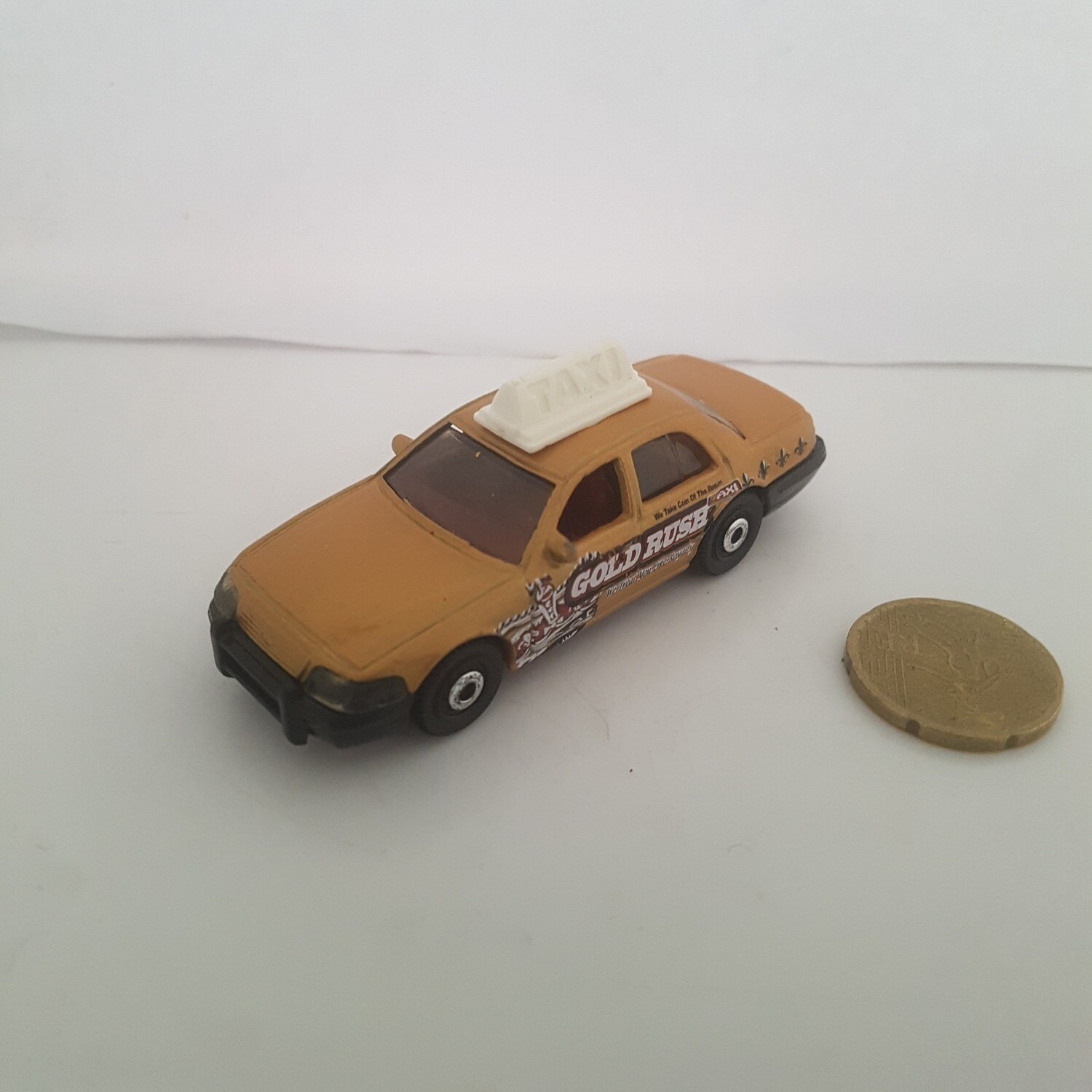 Matchbox 2006 Ford Crown Victoria Taxi