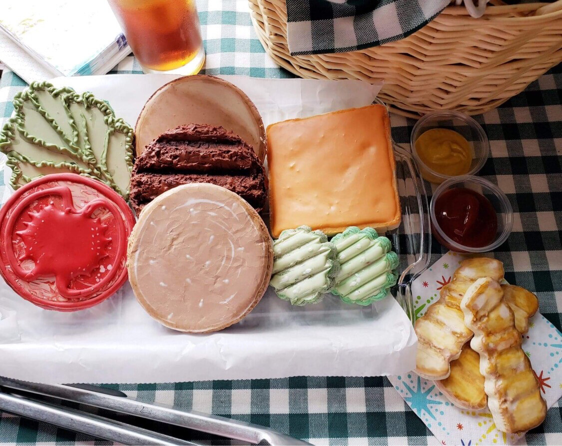 Summer BBQ Cheeseburger Platter