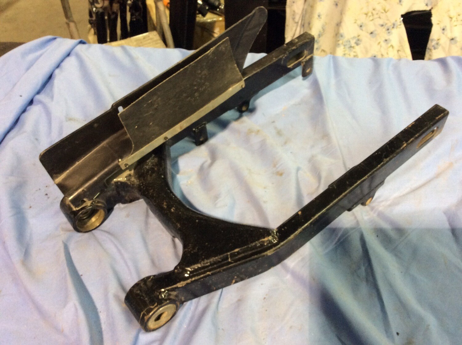 2000-2005 Dyna SUPER & WIDE GLIDE REAR SUSPENSION Swingarm 47820-00A