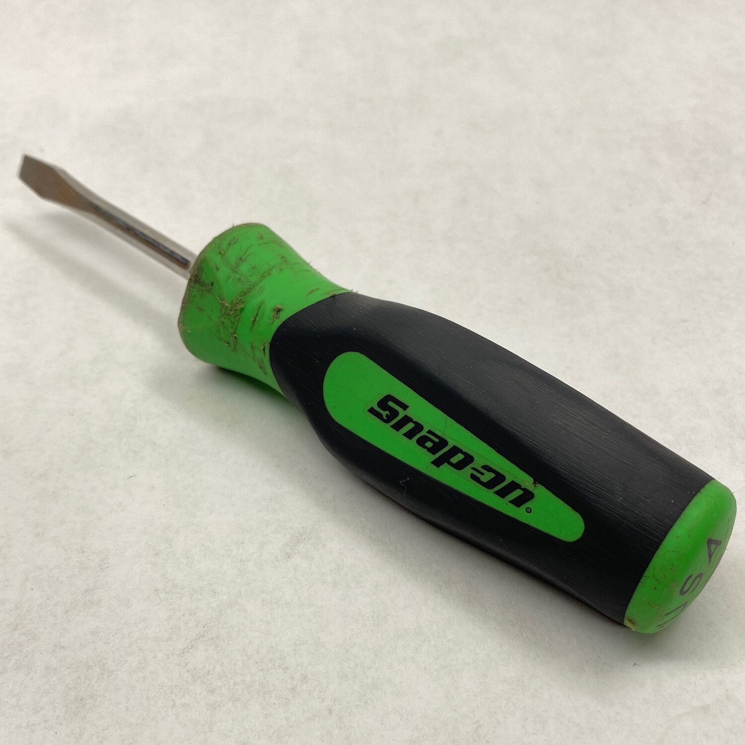 Snap On Flat Tip Instinct Soft Grip Standard Screwdriver, SGD2B - Shop ...